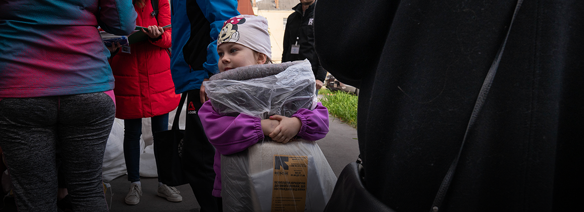 Help families impacted by the war in Ukraine | International Rescue ...